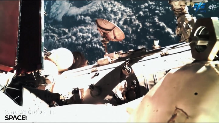 Amazing views of robotic arm inspecting Chinese space station