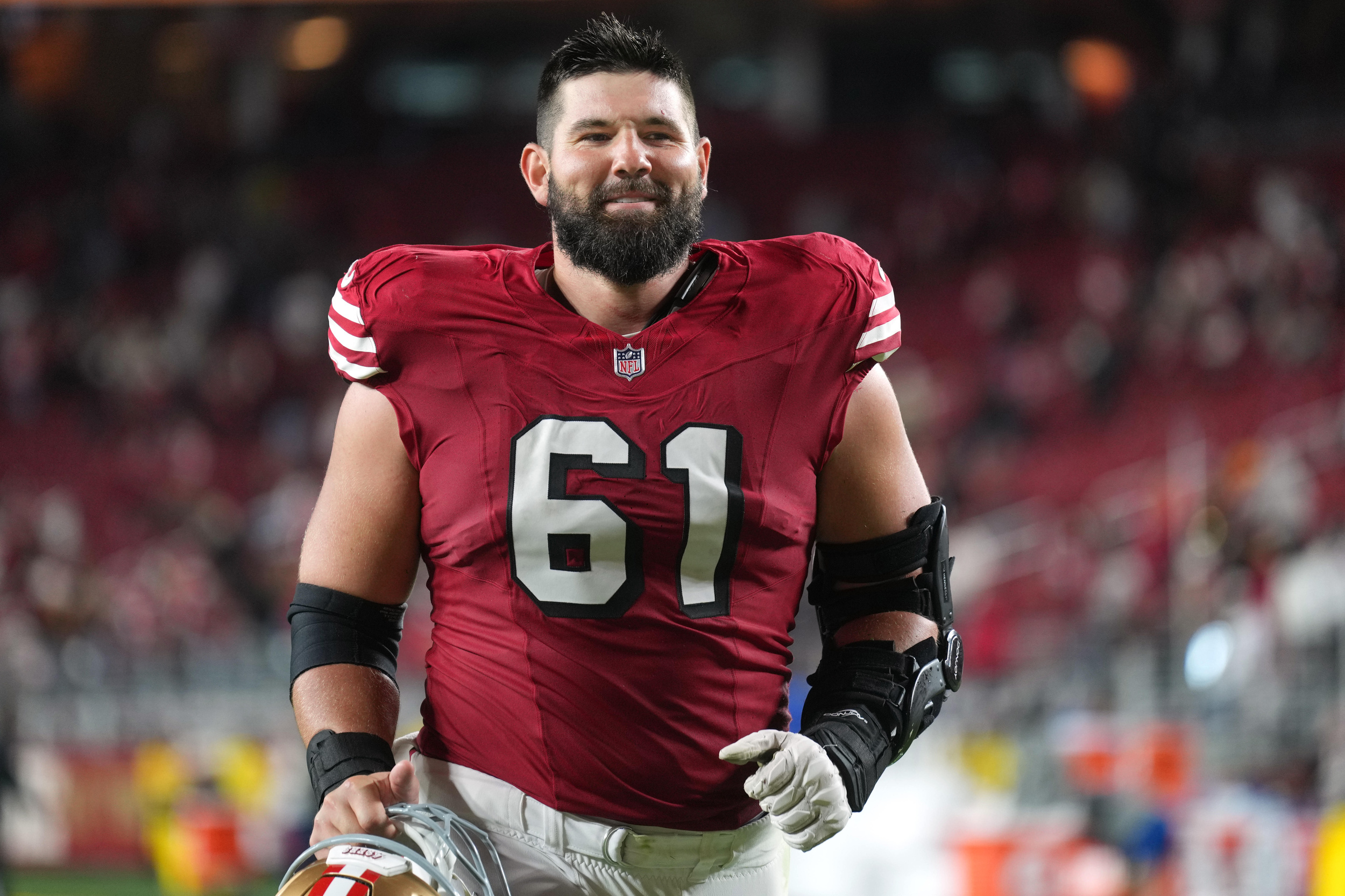 Cowboys to make three UFL signings, place OL Matt Hennessy on IR
