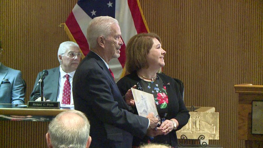 YSU bestows Heritage Award to 2 retired faculty