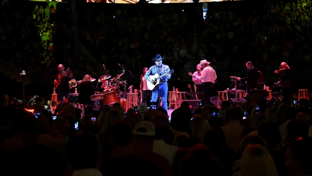 9 record-breaking concerts and massive crowds