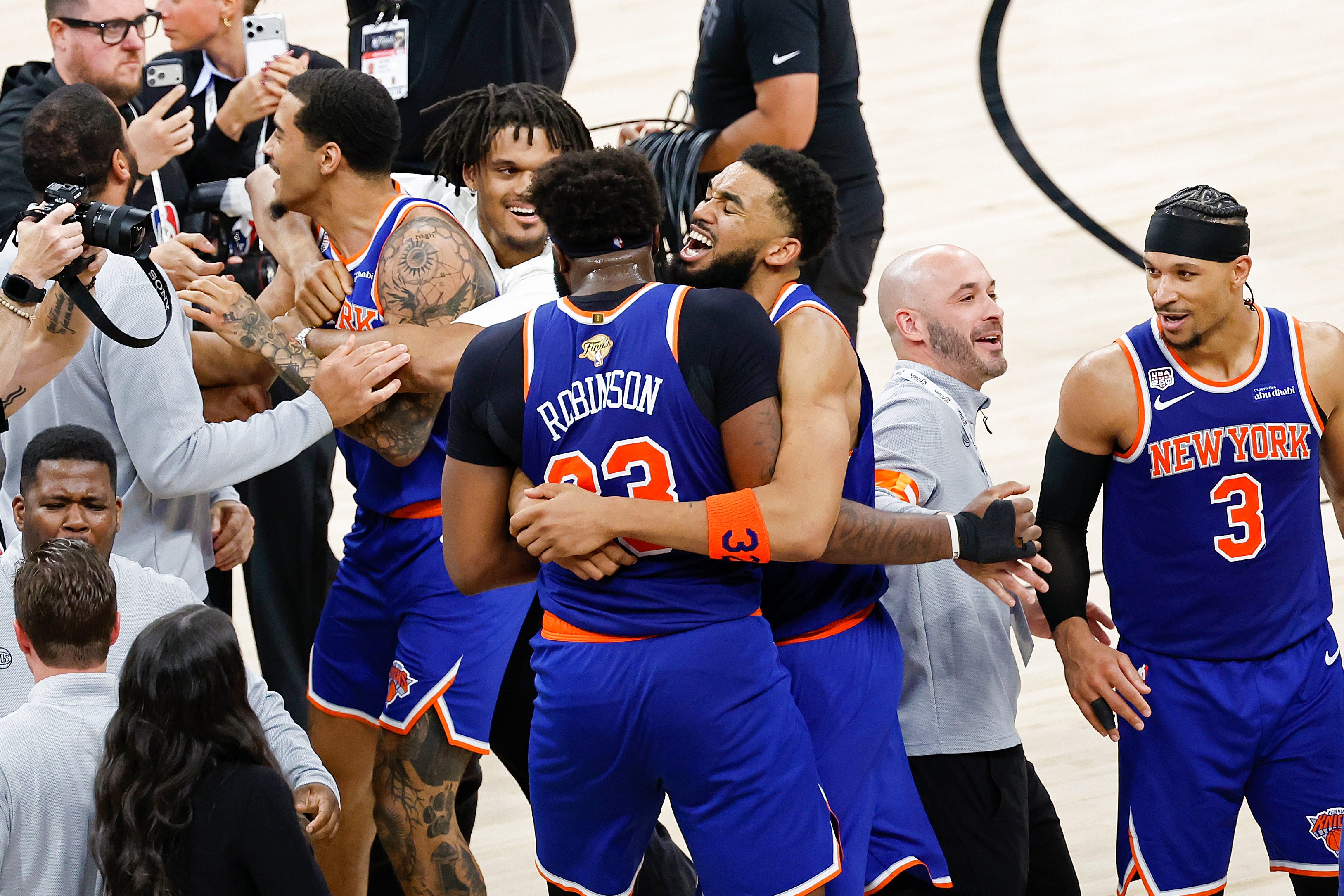 Mitchell Robinson hilariously brought giant truck to Knicks parade