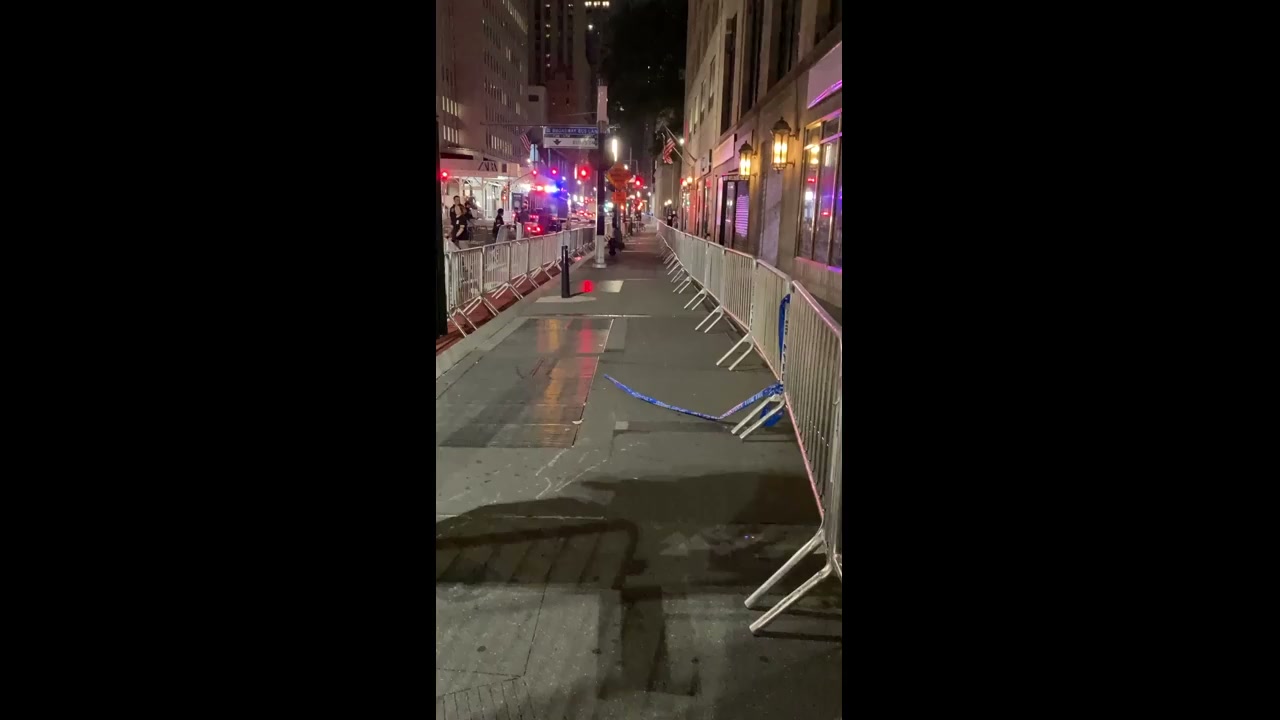 Knicks fans camp out overnight for parade