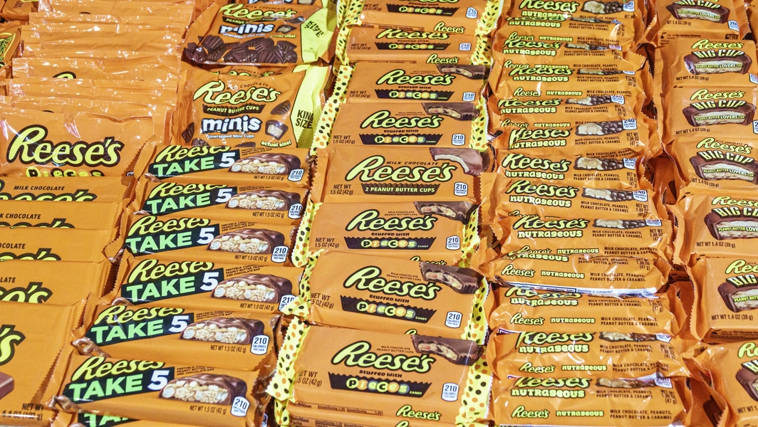8 iconic American candy bars through history