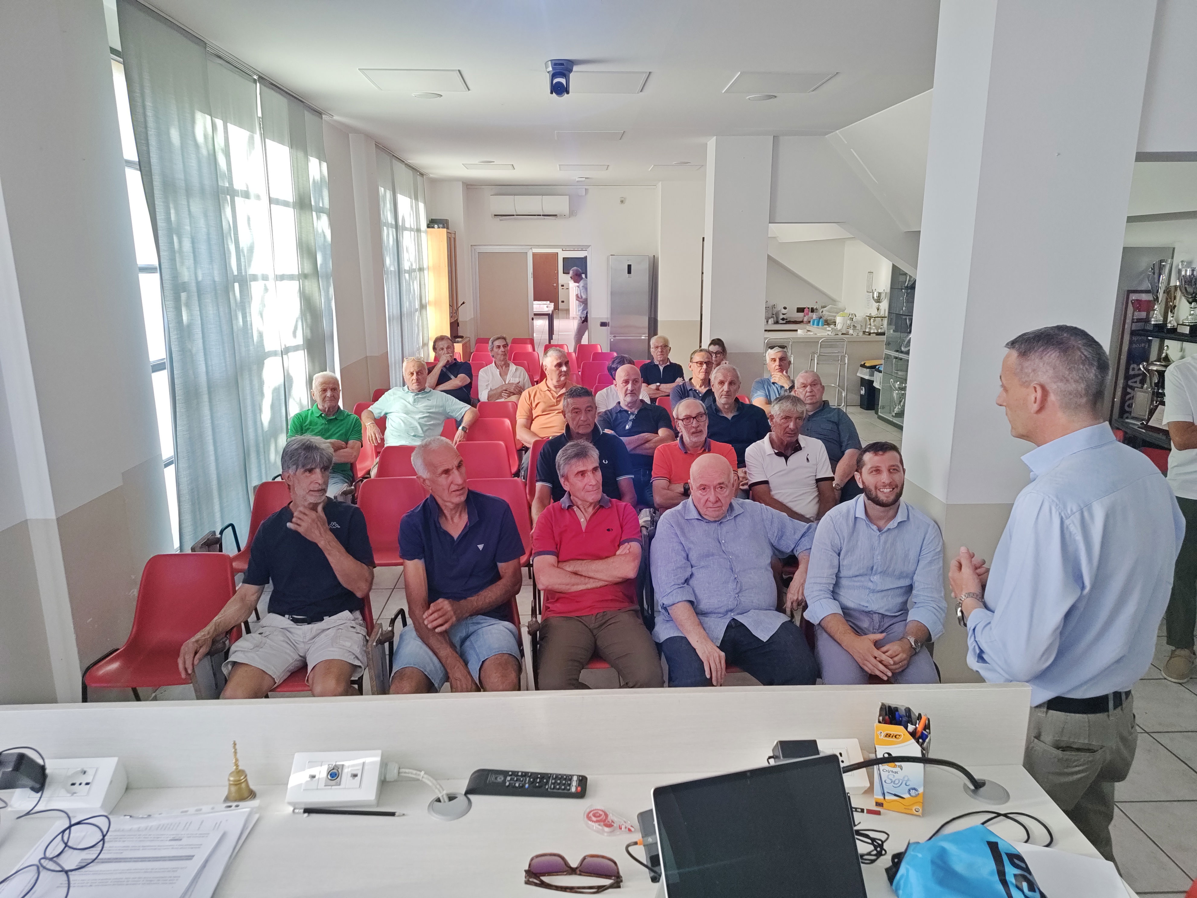 Calcio, il Seregno Fbc incontra i suoi veterani: presentati Sangalli ...