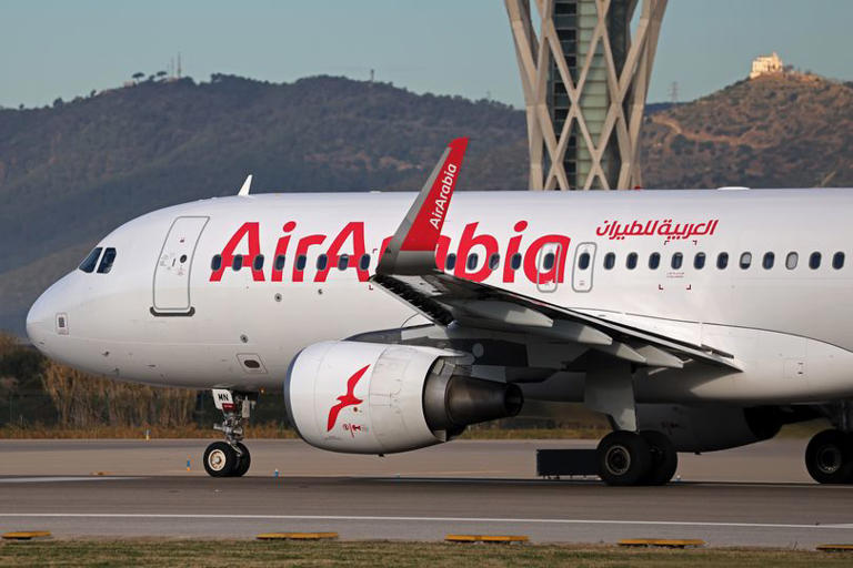 Horror as body of man found in plane landing gear at Gatwick Airport