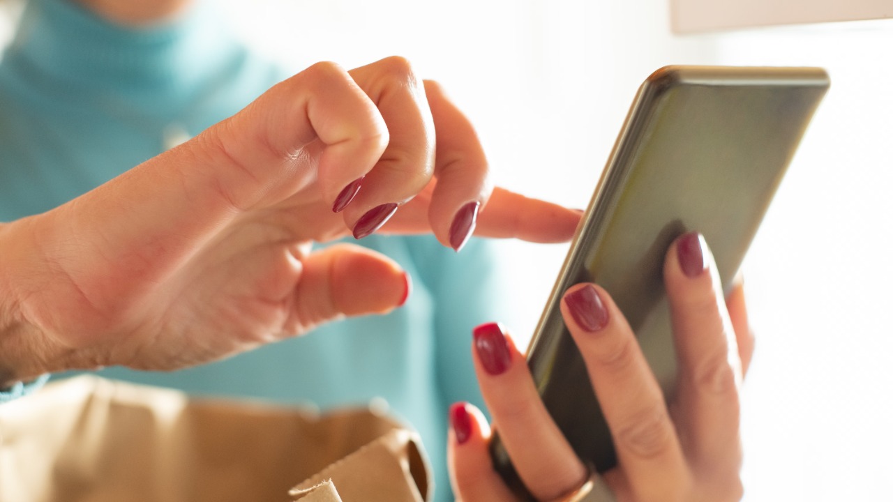 How to spot a fake delivery text before you tap the link