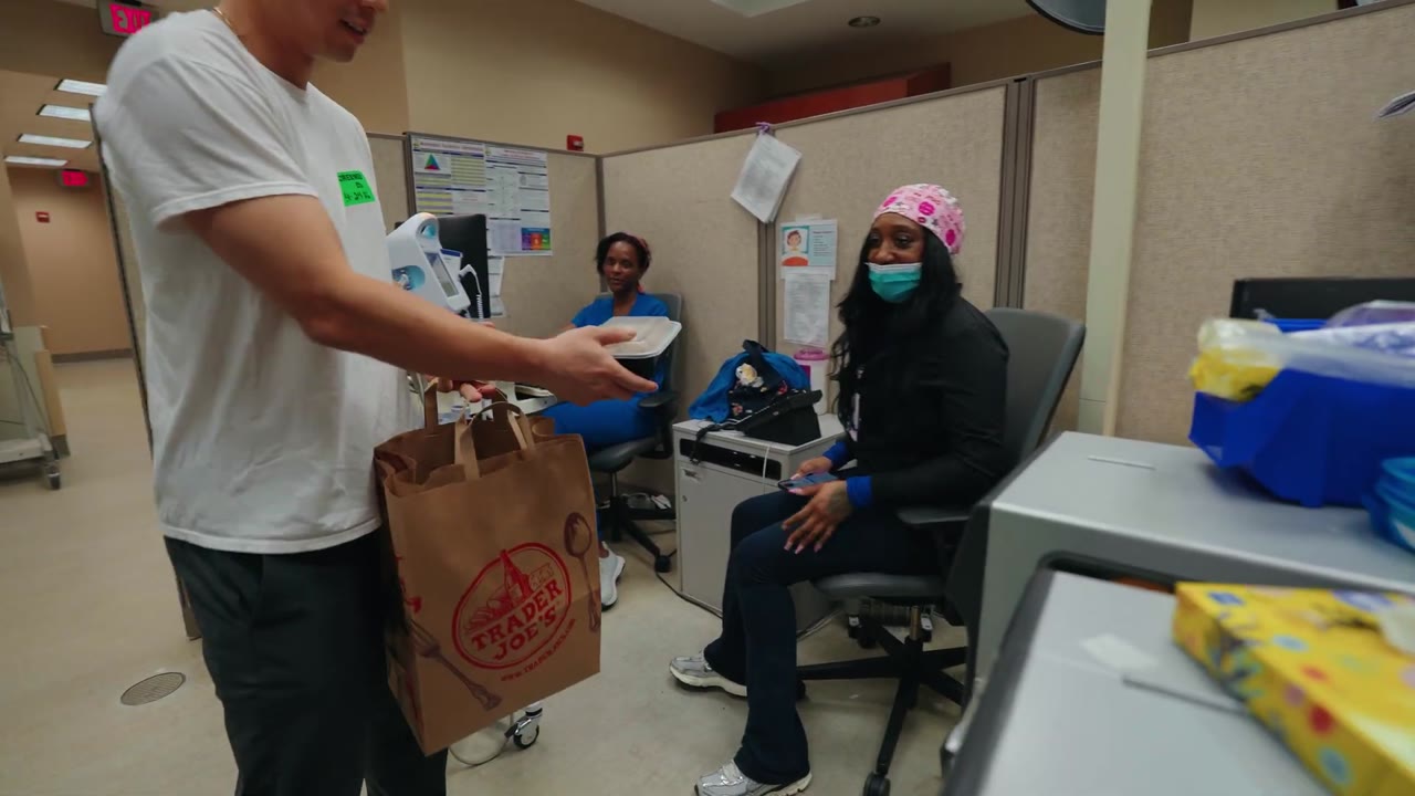 A late-night hospital visit became a mission to feed forgotten workers