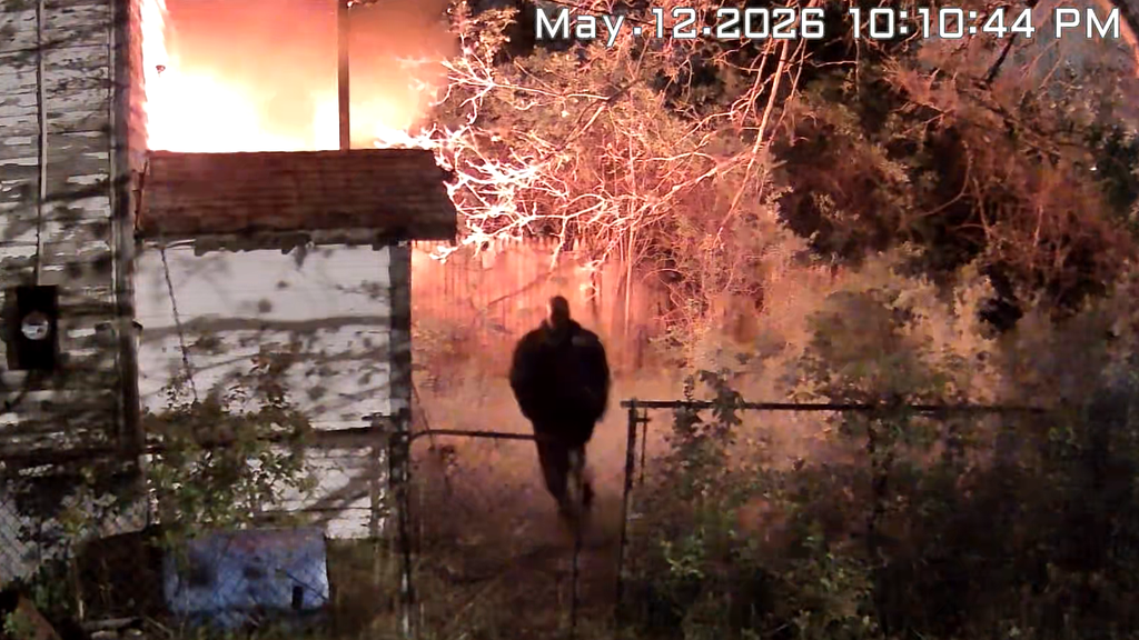 Detroit police searching for suspect in arson on city's west side