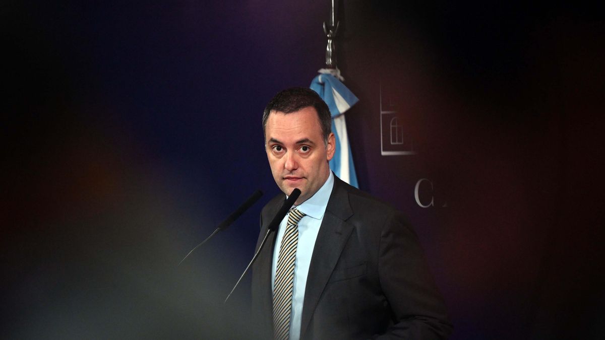 De la postergación en el Senado a la foto en Rosario: el Gobierno busca ...