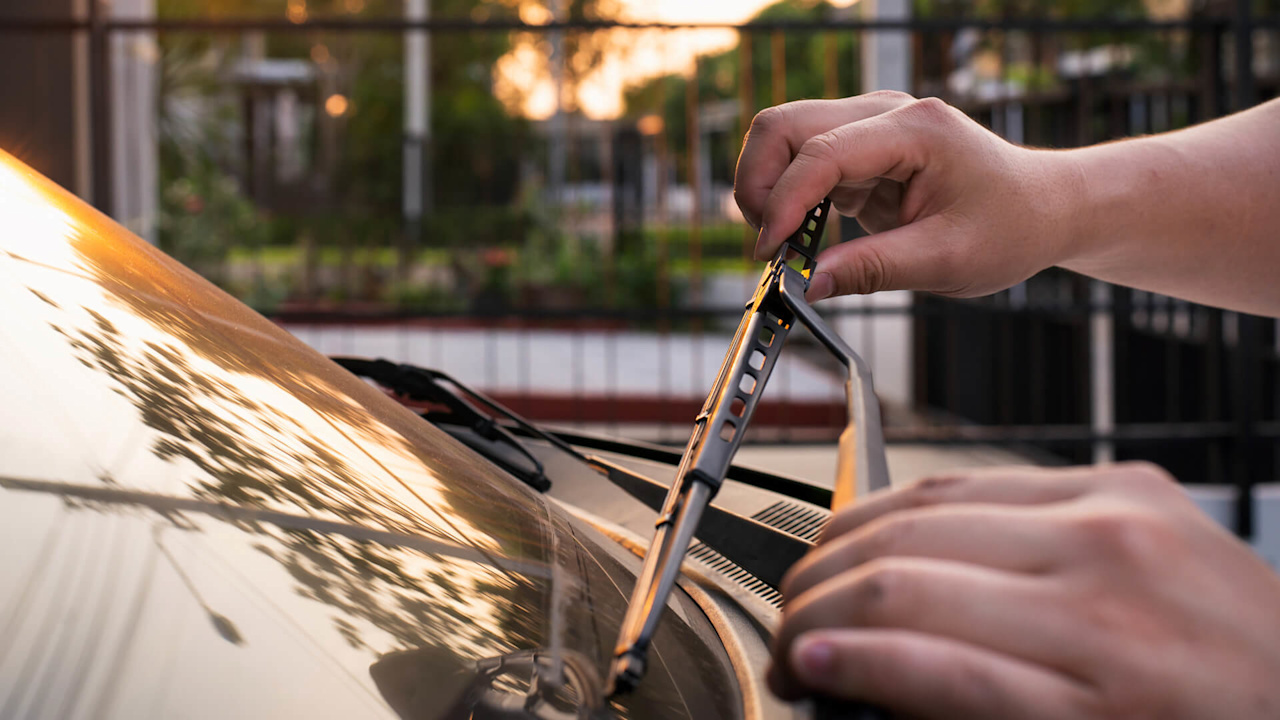 I’m a mechanic: Avoid the dealership for these 10 services