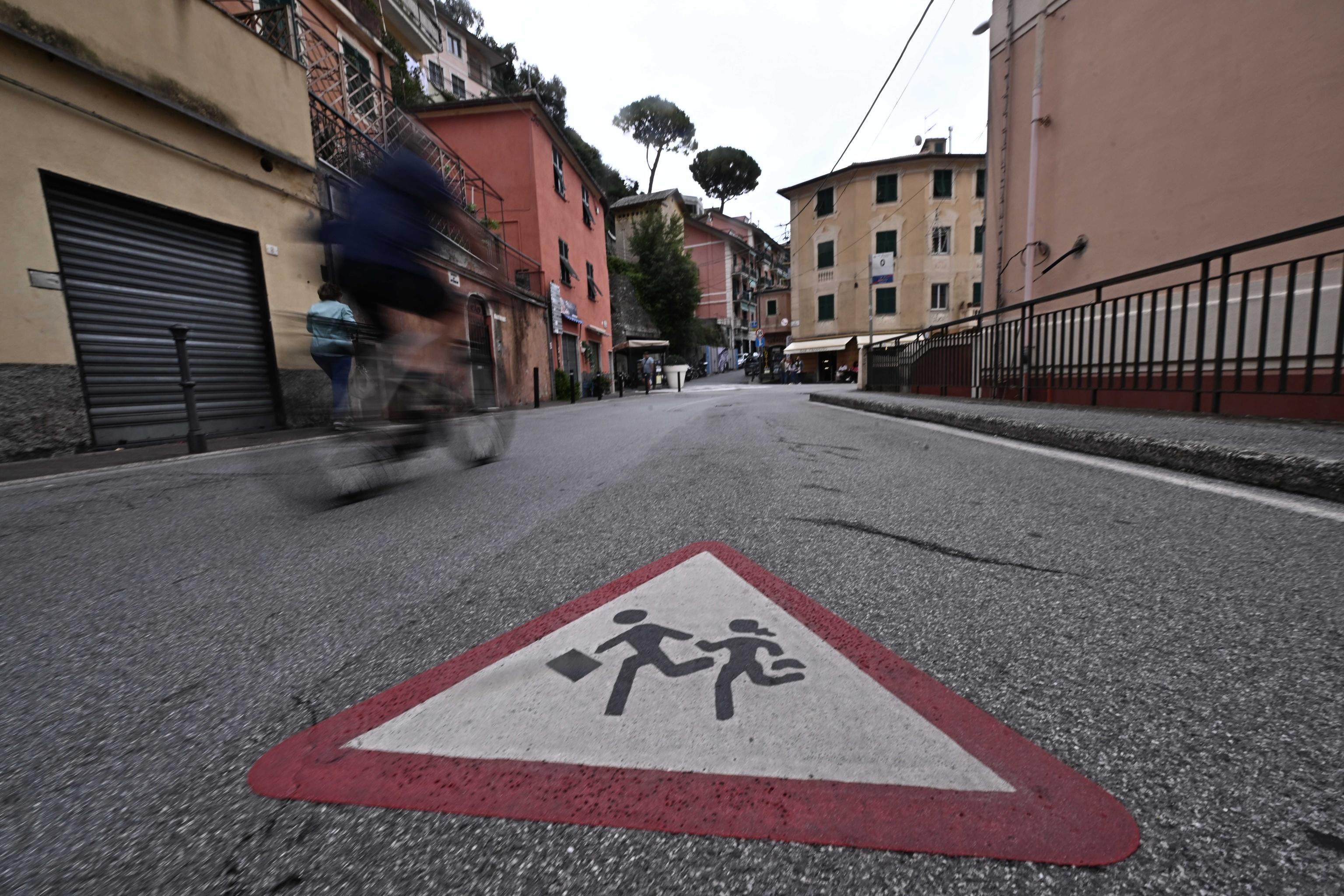 Ragazzino di 11 anni travolto da un camion dei rifiuti a Reggio Emilia ...