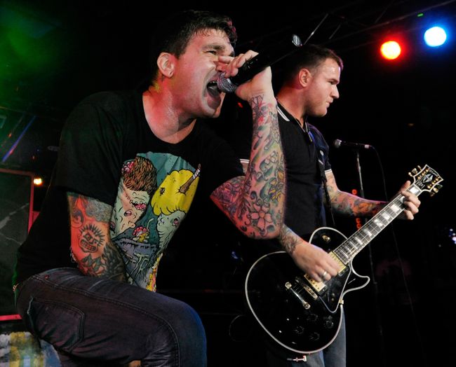 New Found Glory's Chad Gilbert performs for first time since brain surgery