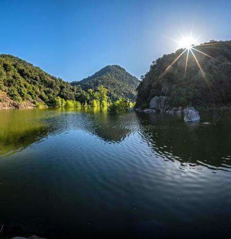 Confluencia en el pantano de Susqueda