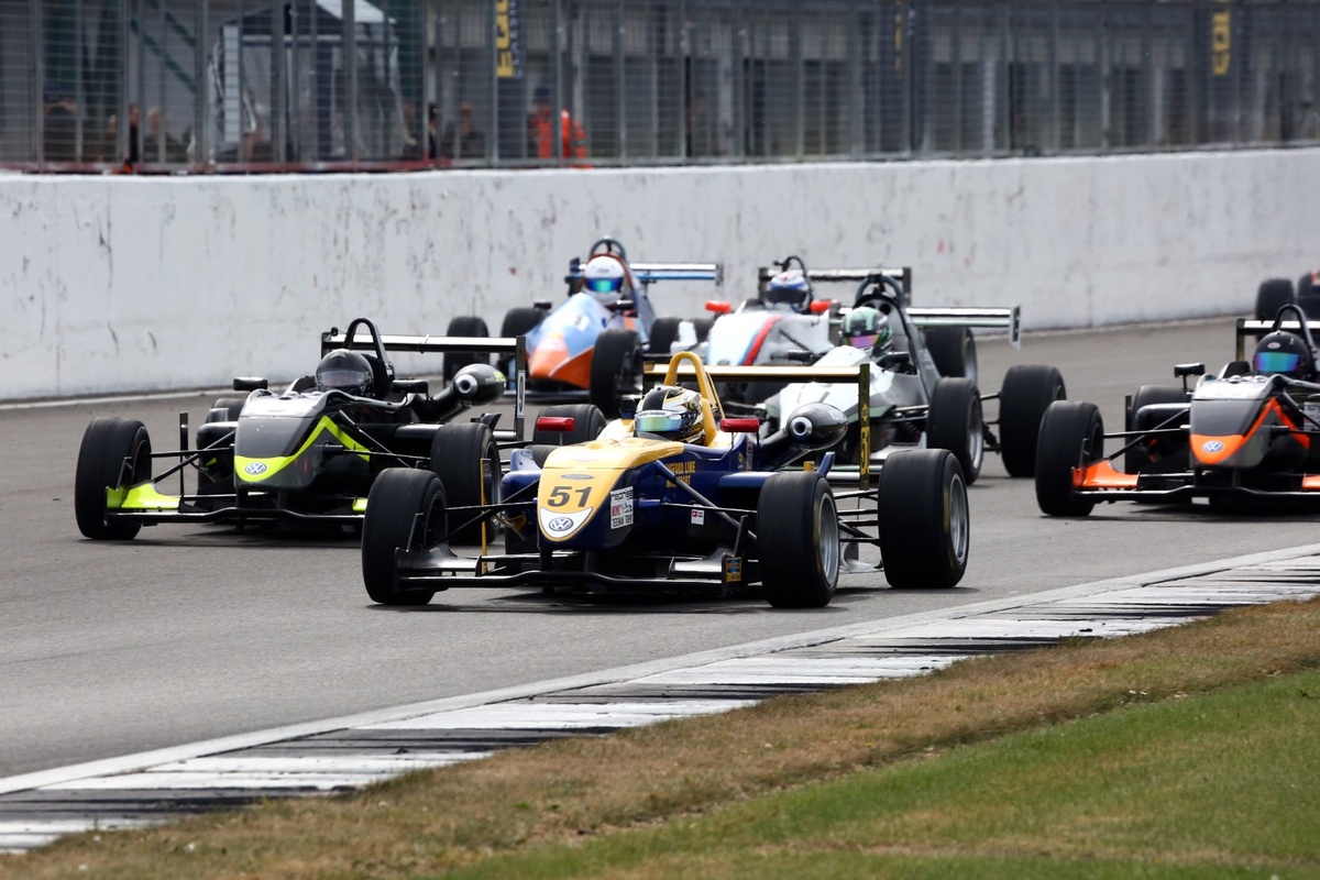 Racing Line spot-on for big rise in Autosport National Rankings