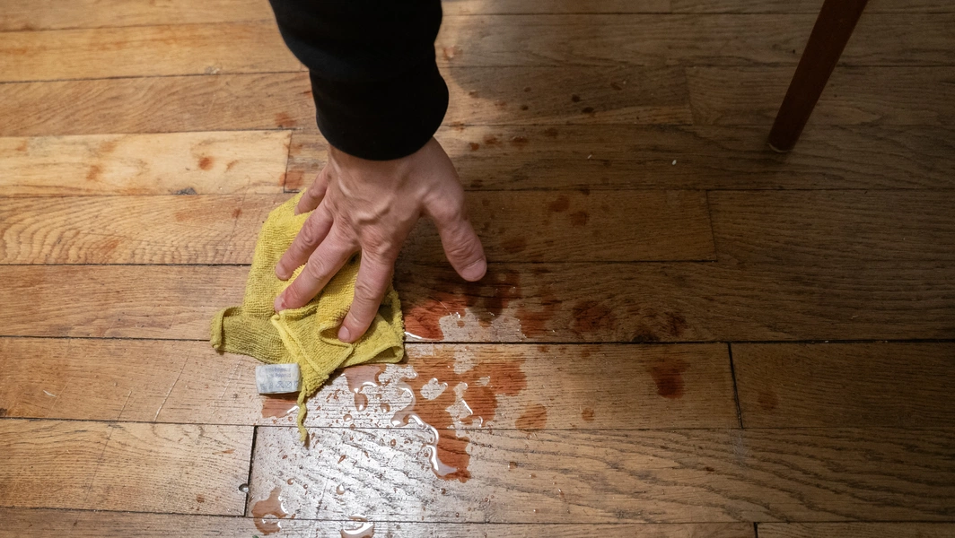 What Cleans Stains From Wood Apple Baskets