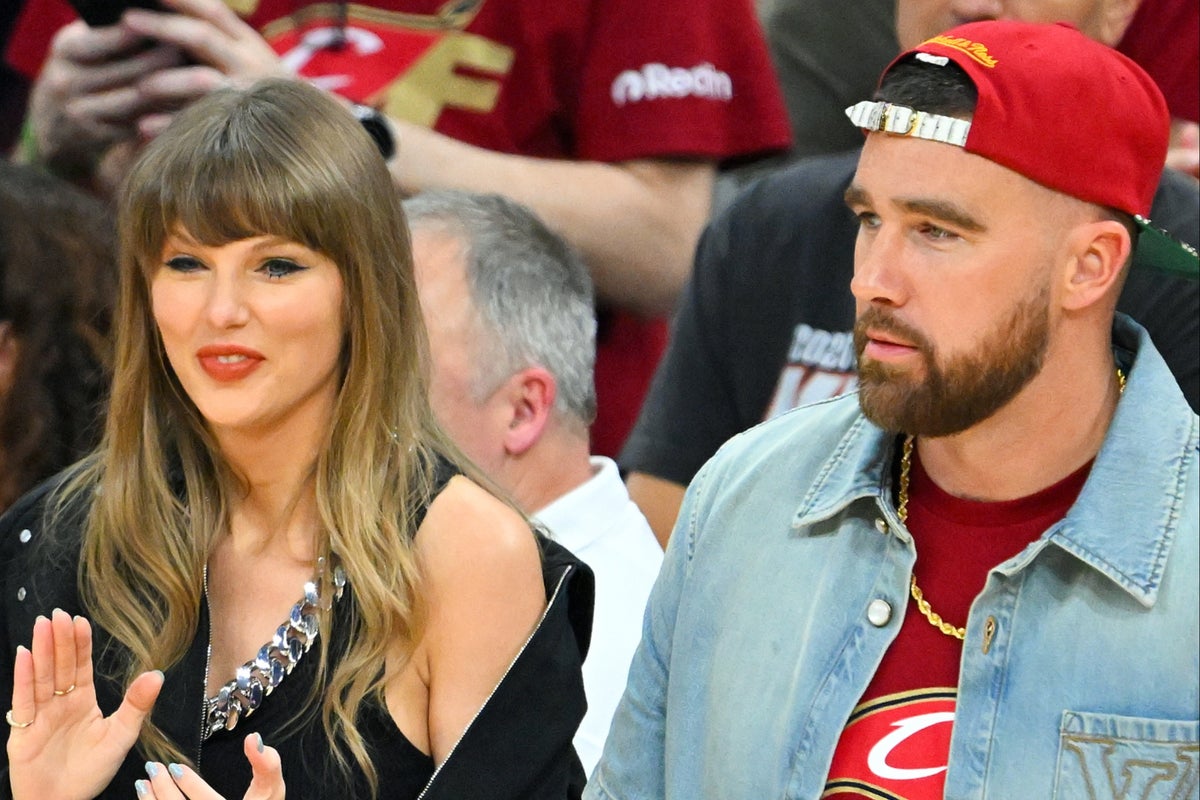 Superfans disappointed after traveling to see Taylor Swift get married