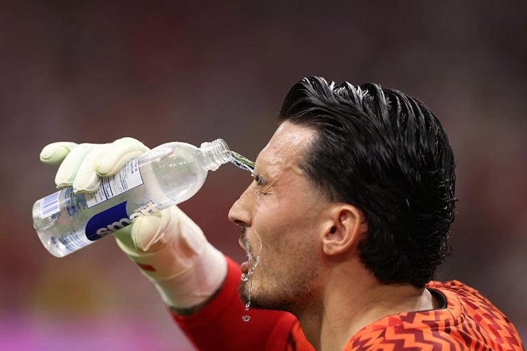 Experts say FIFA’s new World Cup hydration breaks may be too short