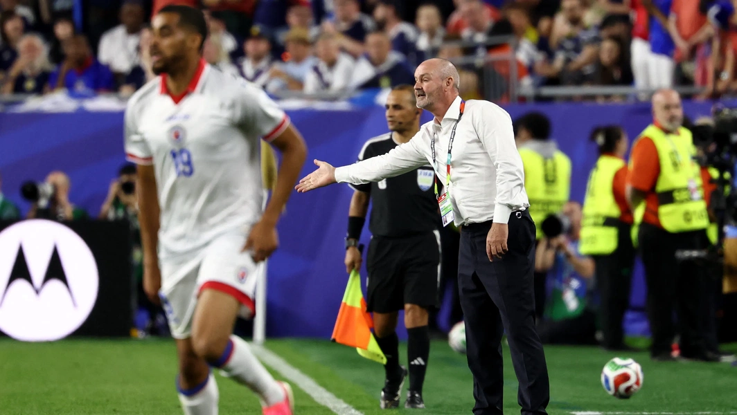 Scotland eye knockout spot as Brazil face recovery test