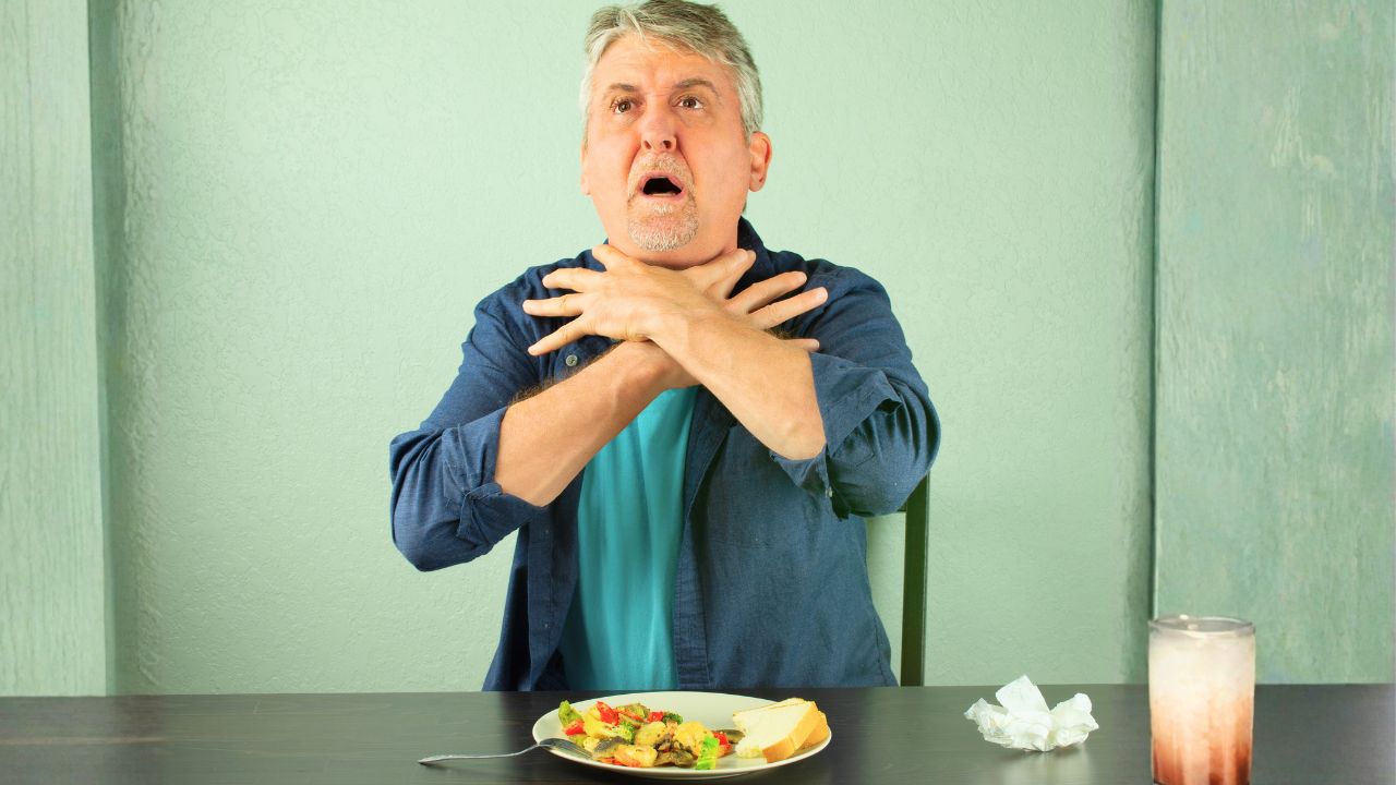 A waitress saved a choking customer's life, then his table left her a ...
