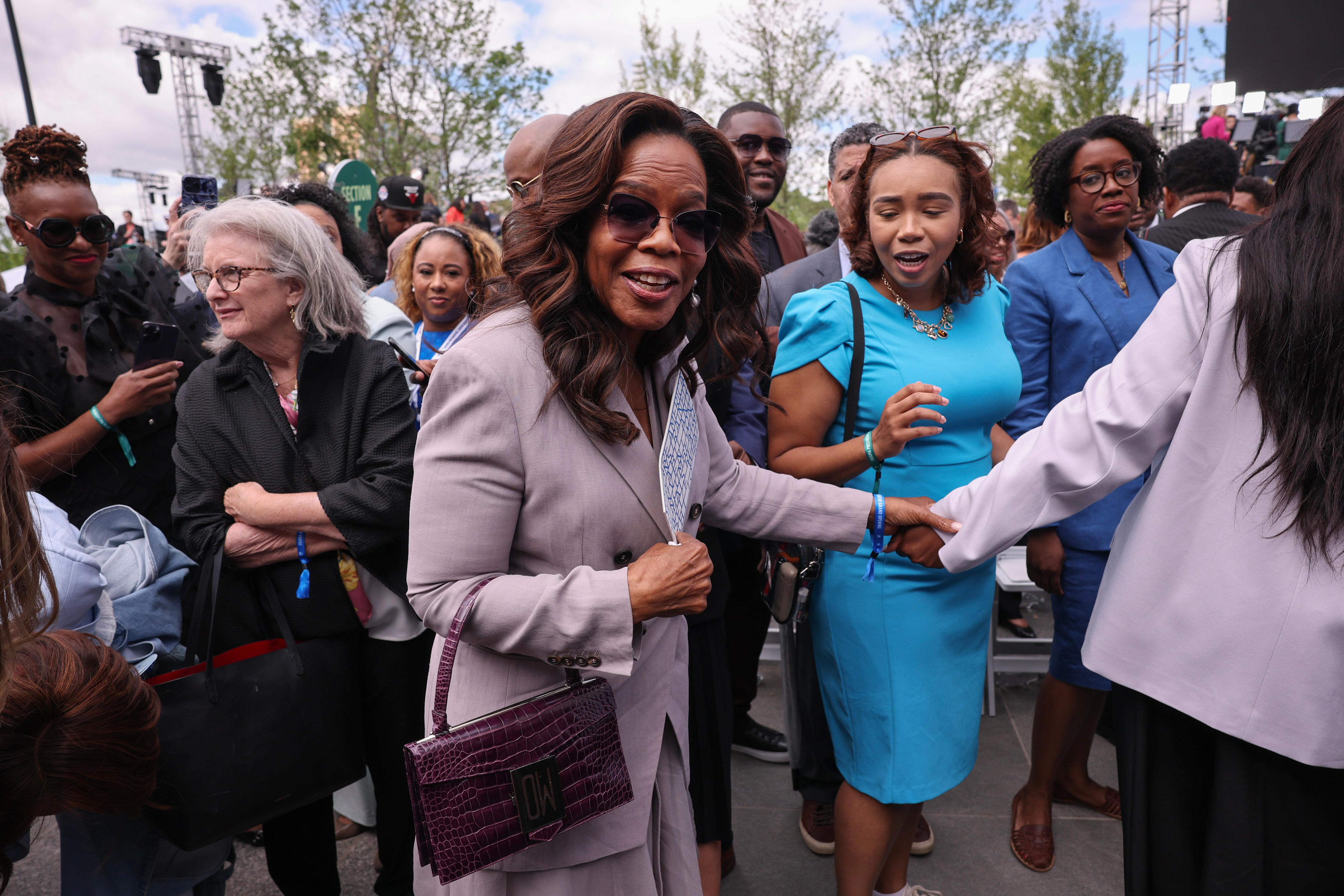 Oprah, Stephen Colbert, more attend star-studded Obama Center opening