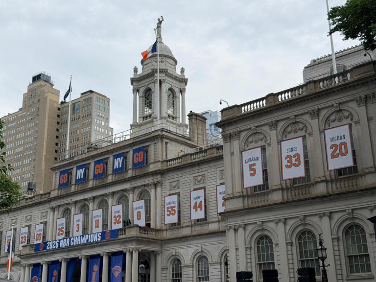 Outrage erupts as Patrick Ewing’s retired No. 33 jersey displayed for ...