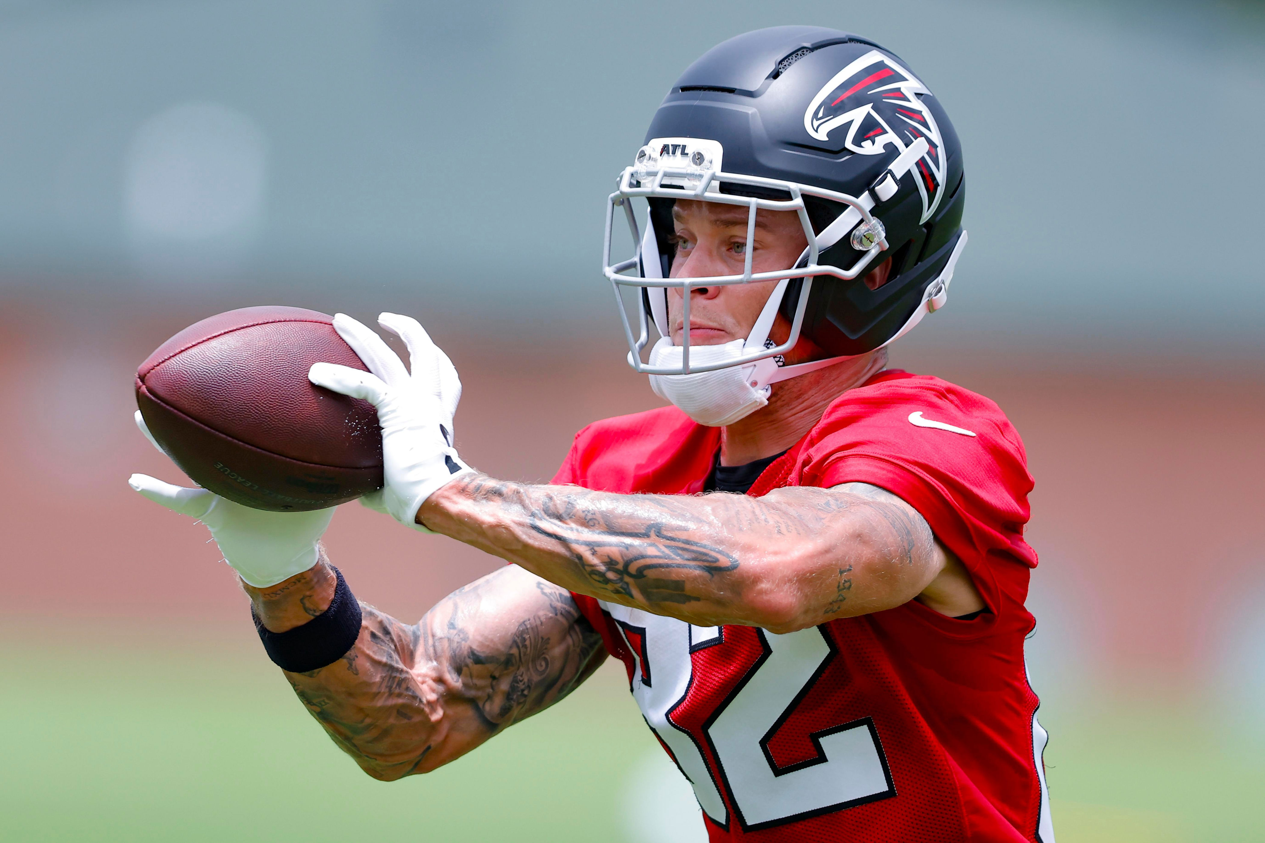 Falcons sign trio of UFL players, cut WR Casey Washington