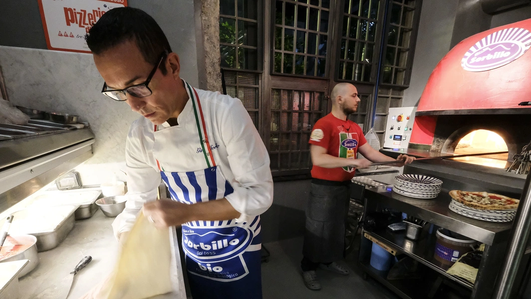 Slow fermentation method brings pizzeria-style pizza to home kitchens