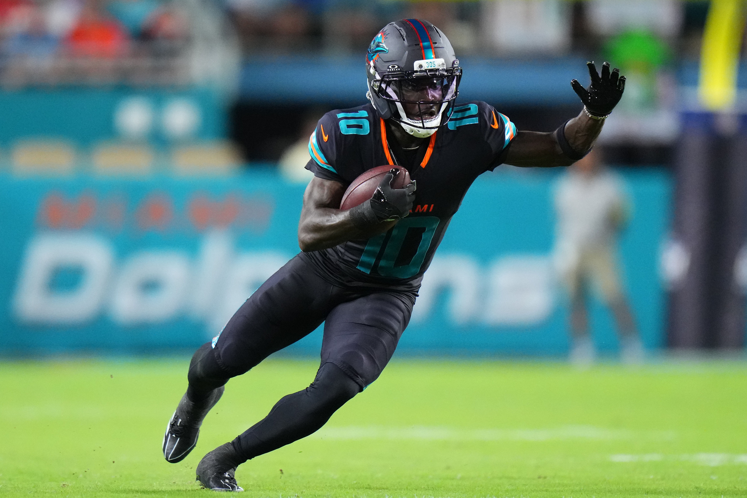 Analyst floats NFC East contender as landing spot for Tyreek Hill