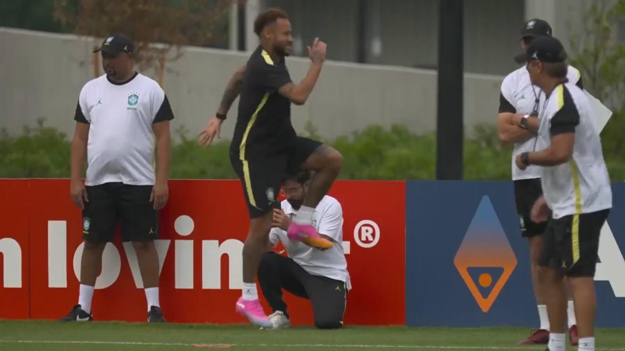 Neymar's recovering calf put to the test in training but player not ...