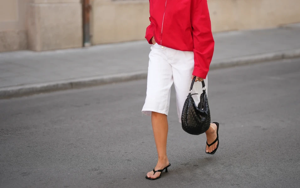 90s-inspired summer staples reshape 2026 fashion trends