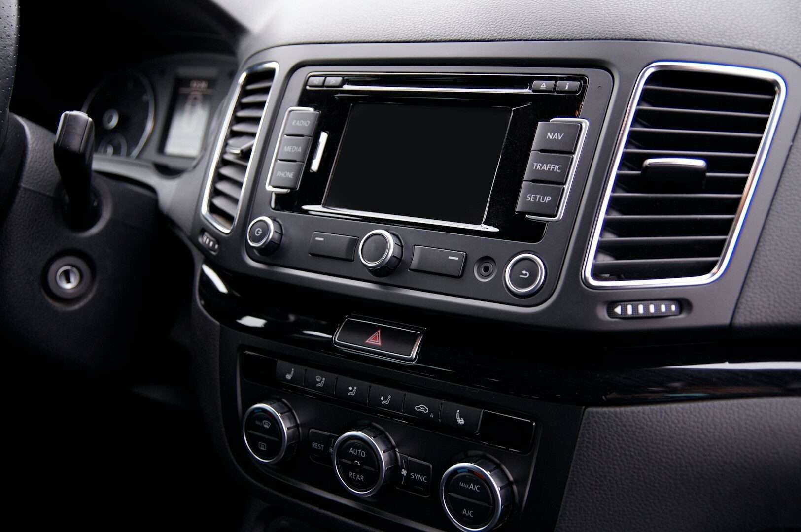 Cops raid a Detroit house and walk out with four Ram infotainment screens