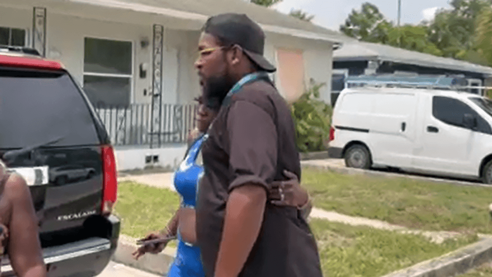 Woman meets good Samaritan who woke her as her home burned in alleged ...