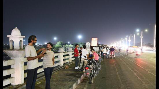 Lucknow’s favourite riverfront hangouts may get high-rise fencing