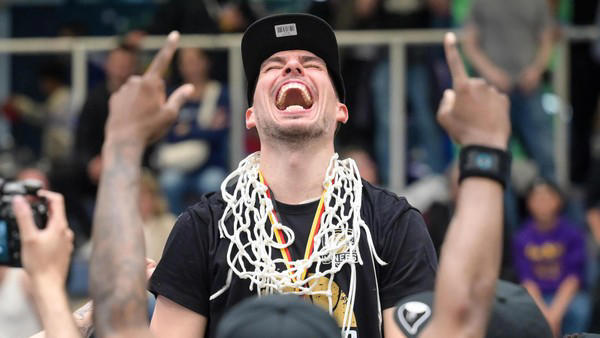 „Sind die bekloppt?“ Essener Basketballer bekommen Millionen-Spritze ...