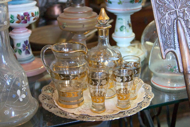 These 5 vintage barware items are surprisingly valuable, according to ...
