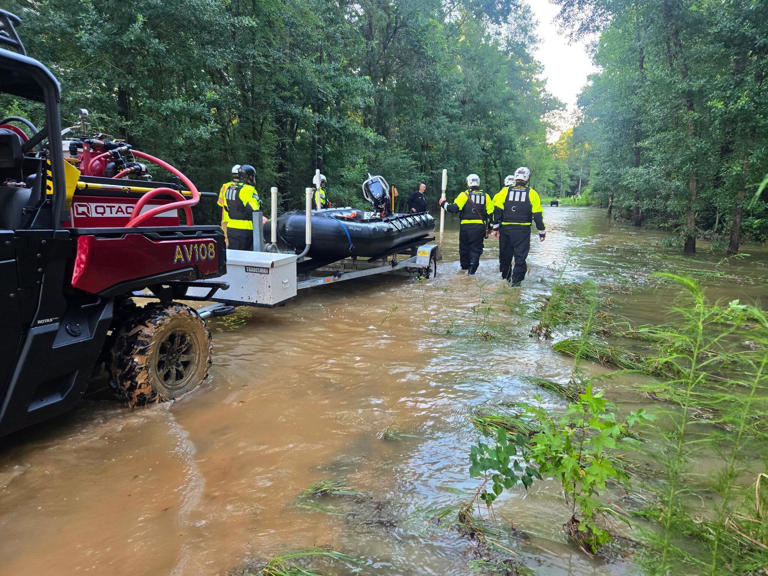 Teen found dead after floodwater search near Magnolia