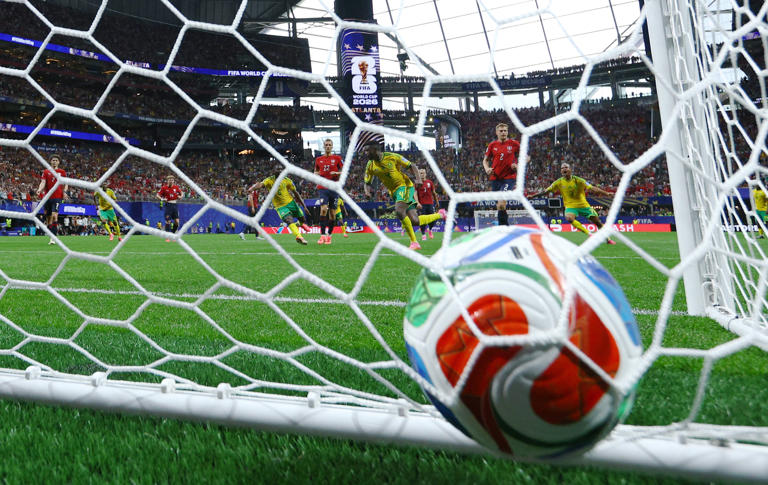 Czechia let victory slip as South Africa strike late to earn a draw in ...