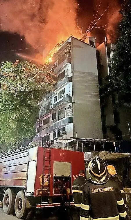 Man dead, wife, 2 firemen injured in Bandra blaze