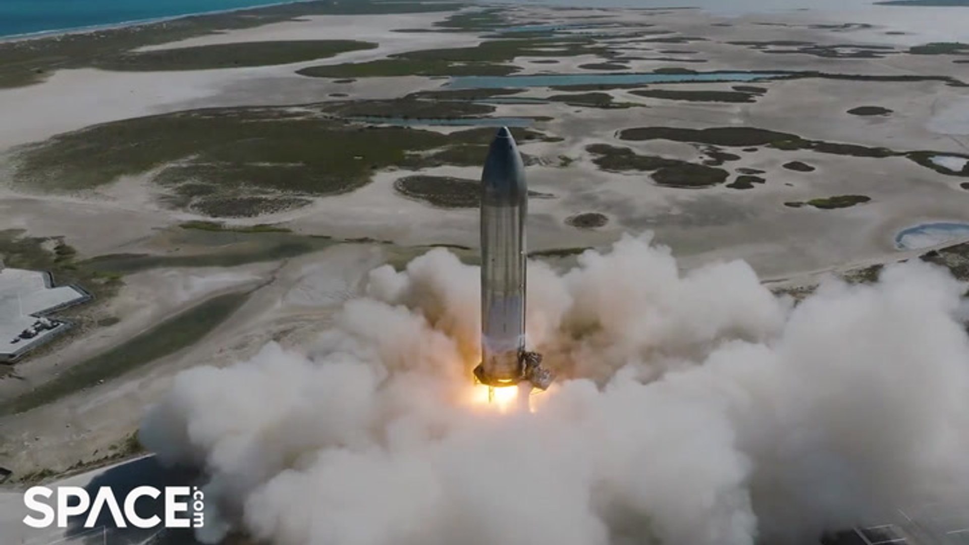 Watch how SpaceX fired up single Starship 26 engine in deorbit burn ...