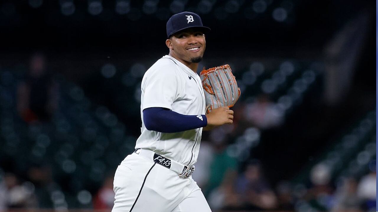 Tigers OF Wenceel Perez suffers face injury in freak training room accident