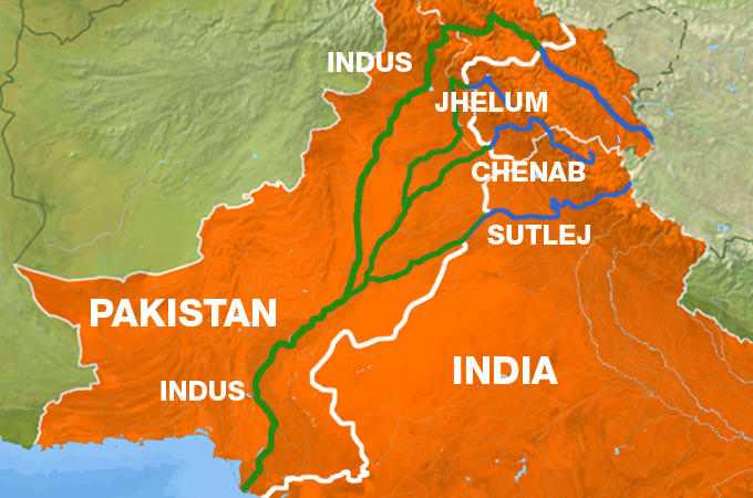 Which rivers flow between India and Pakistan?