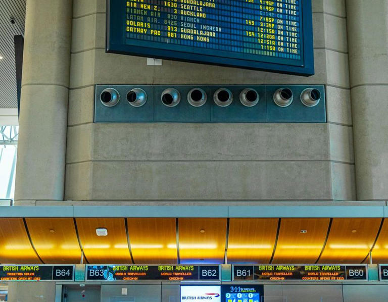 5 airport signs travelers keep missing and regret later
