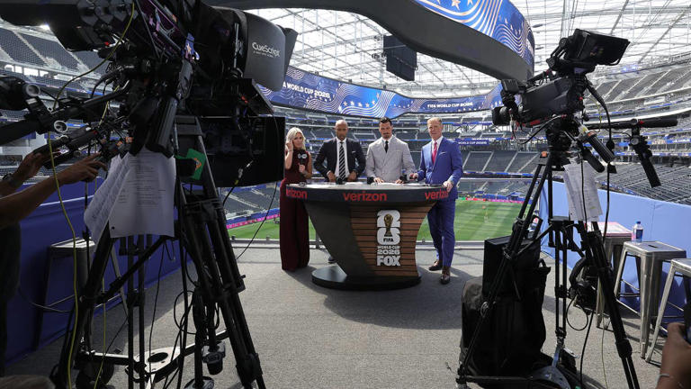Alexi Lalas has a major likability problem amid FIFA World Cup coverage