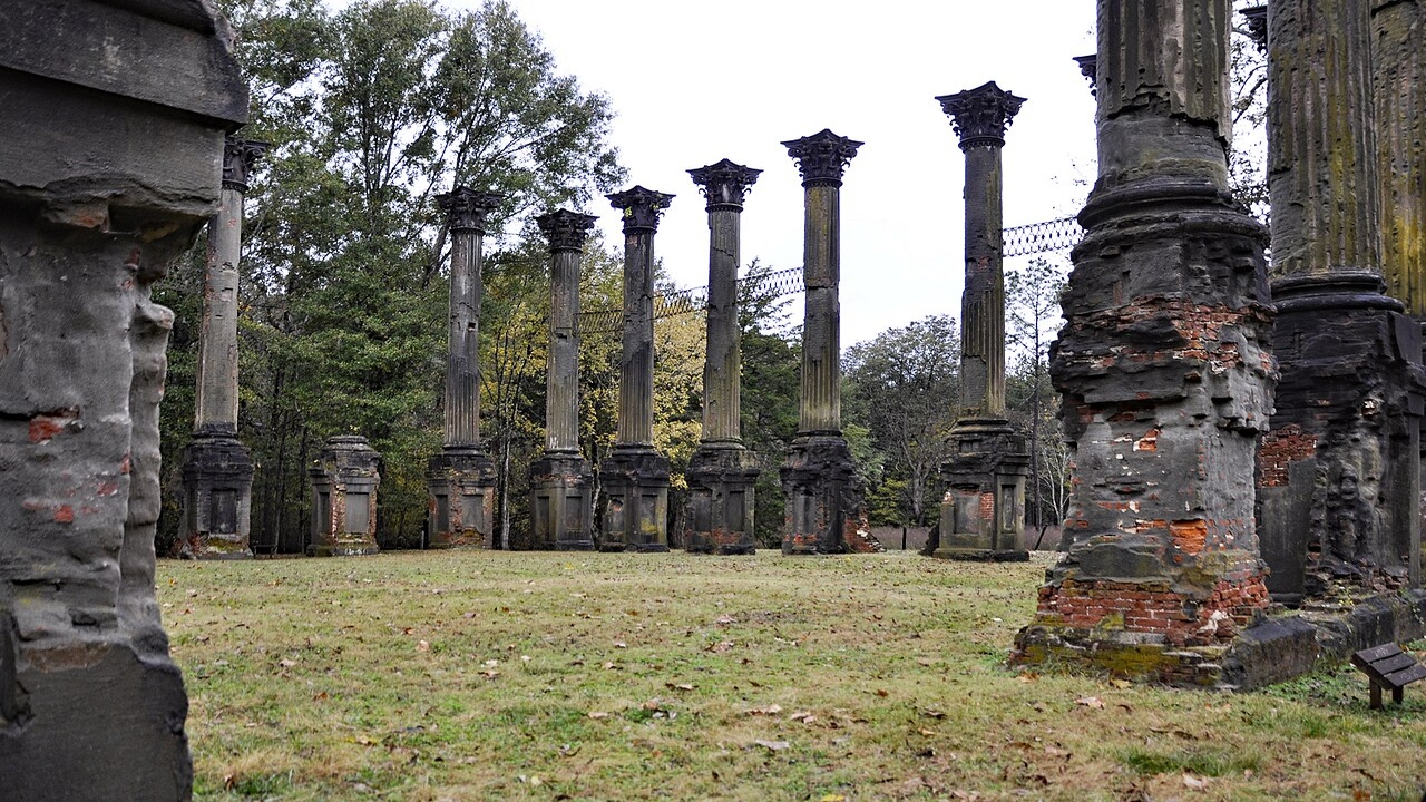 Deep in rural Mississippi, 23 giant columns rise from the trees with no ...