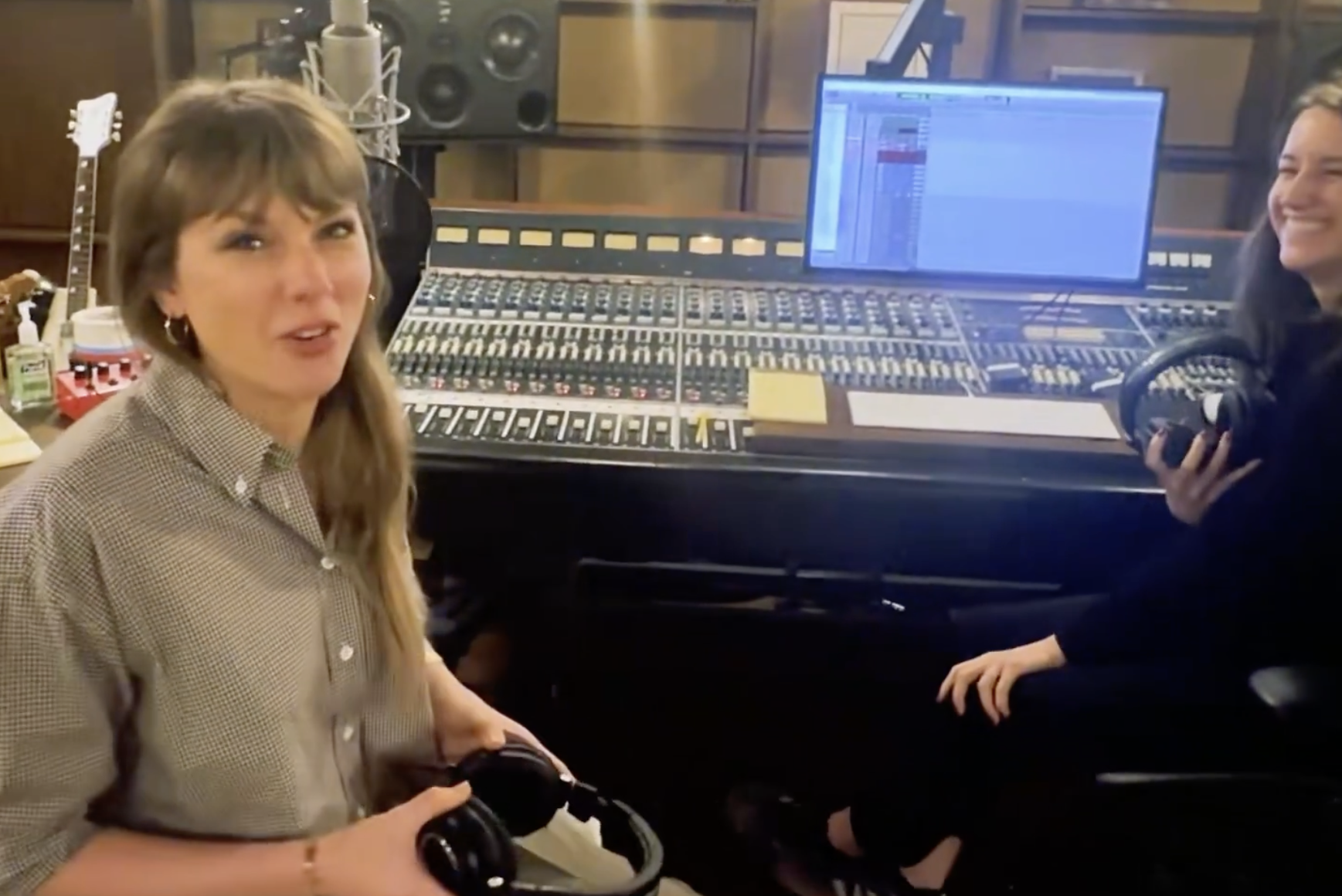 Taylor Swift wrote and recorded 'I Knew It, I Knew You' in 8 hours