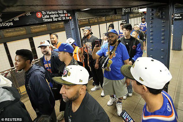 Furious New Yorkers trapped inside subway stations and locked out of ...