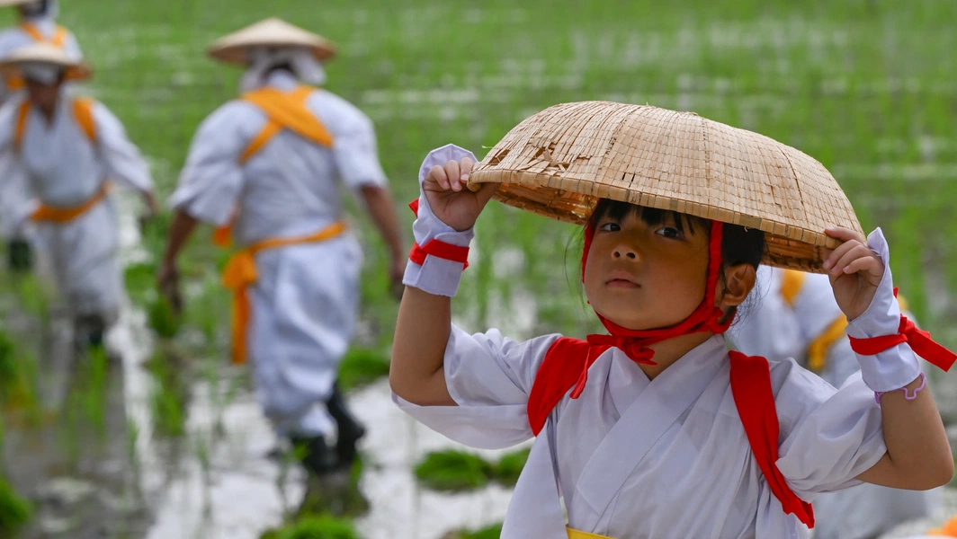 9 fascinating customs from around the world