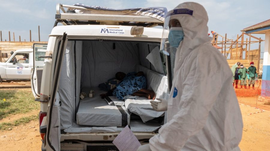 Ebola outbreak zone cases up almost 40 percent in a week