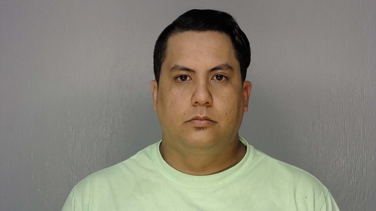 Bibb County deputy accused of stealing gun during traffic stop ...