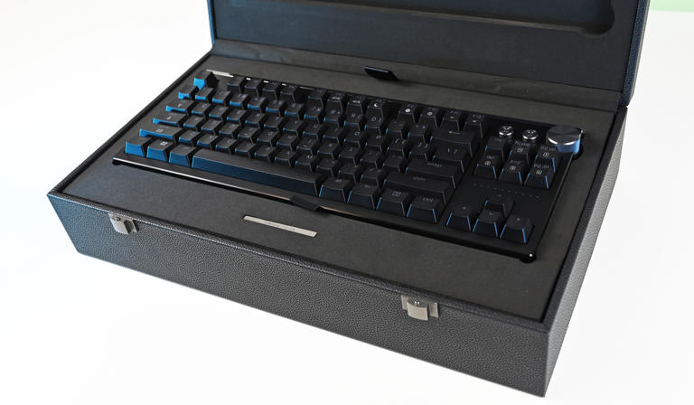 Razer Huntsman Signature Edition review: $499 and limited to 1,337 units